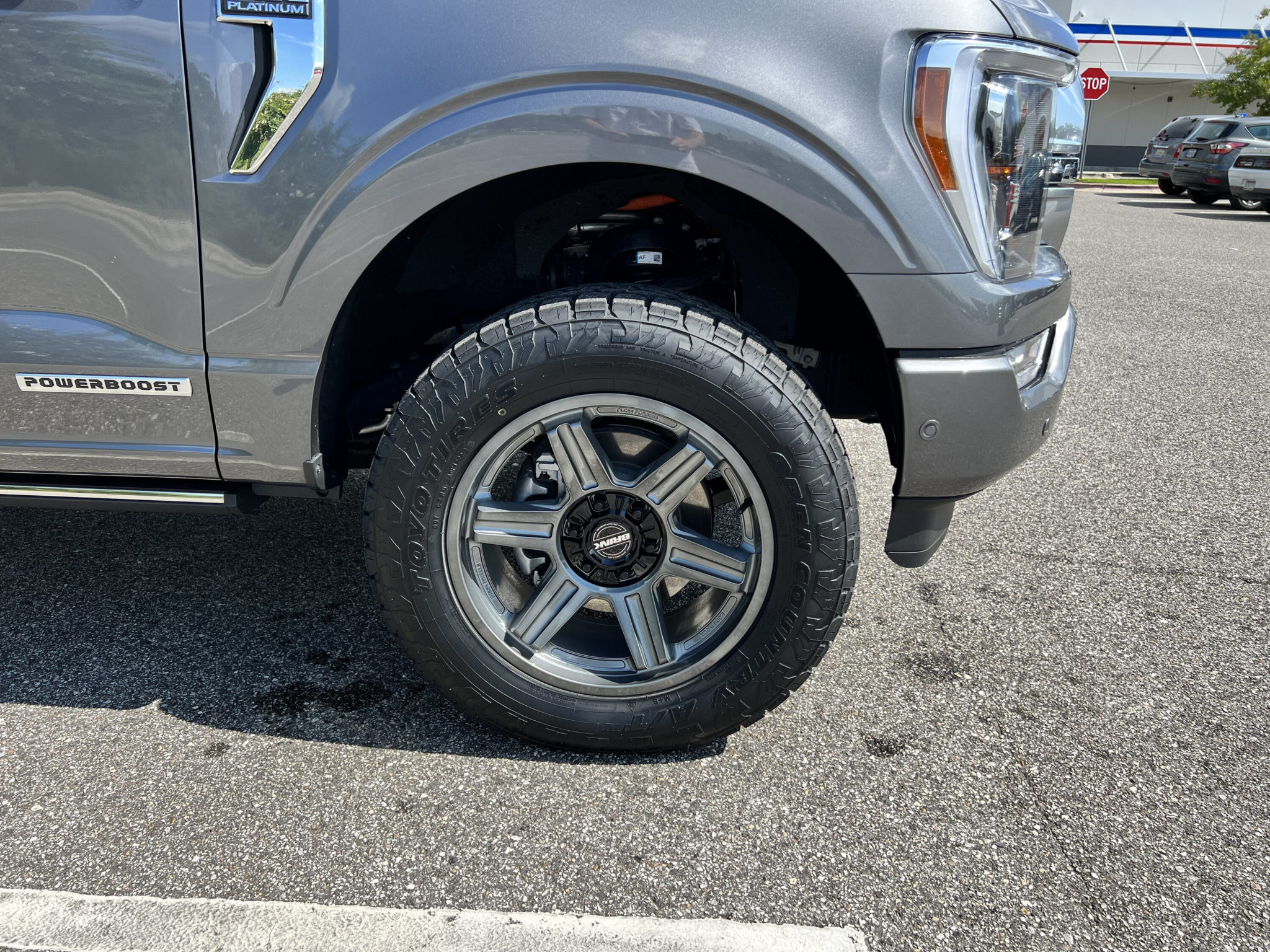 Lifted FORD F150 w/ 20x9 B103 FANG Wheels w/ 275/65/20 Tires